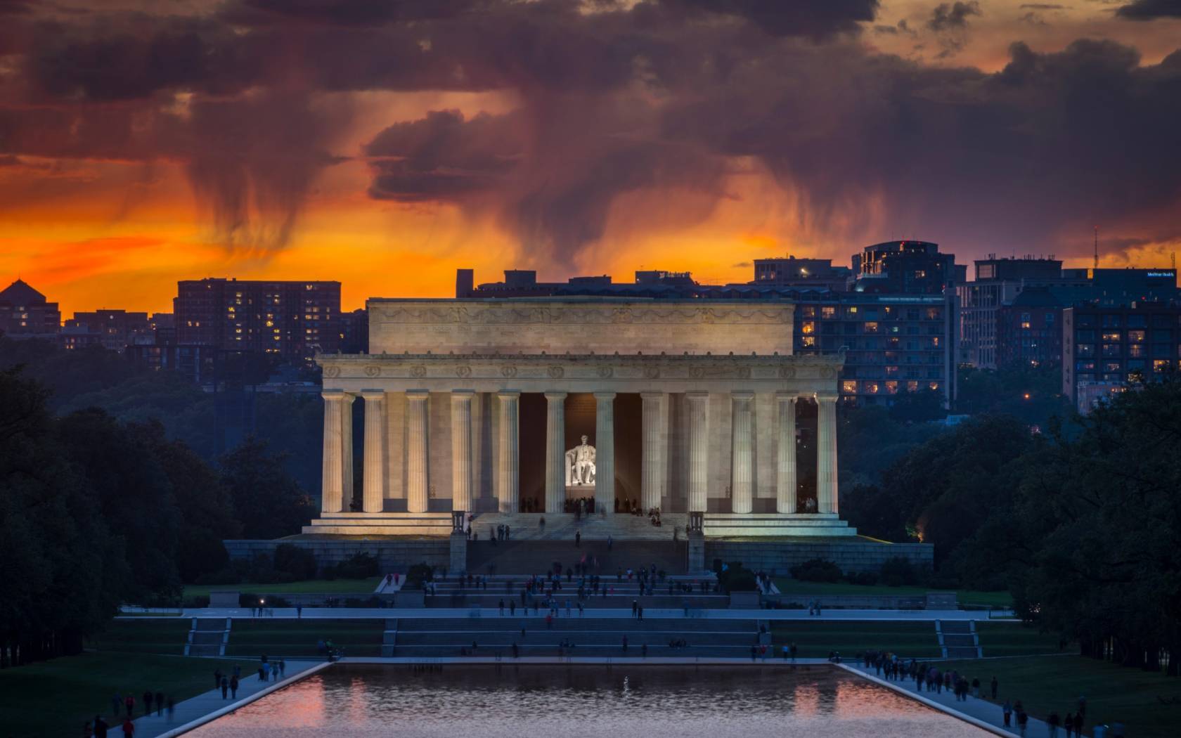 America must find its middle ground - Engelsberg ideas